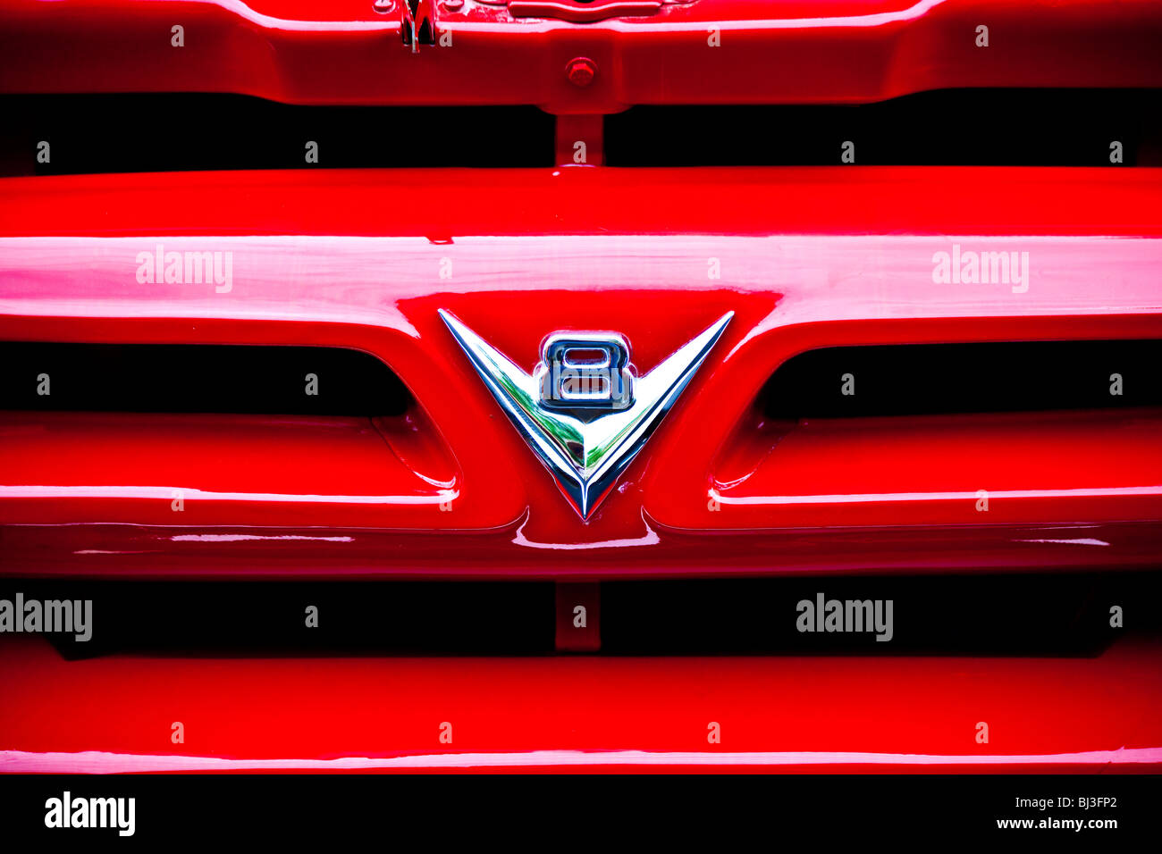 Chrome v8 logo hi-res stock photography and images - Alamy