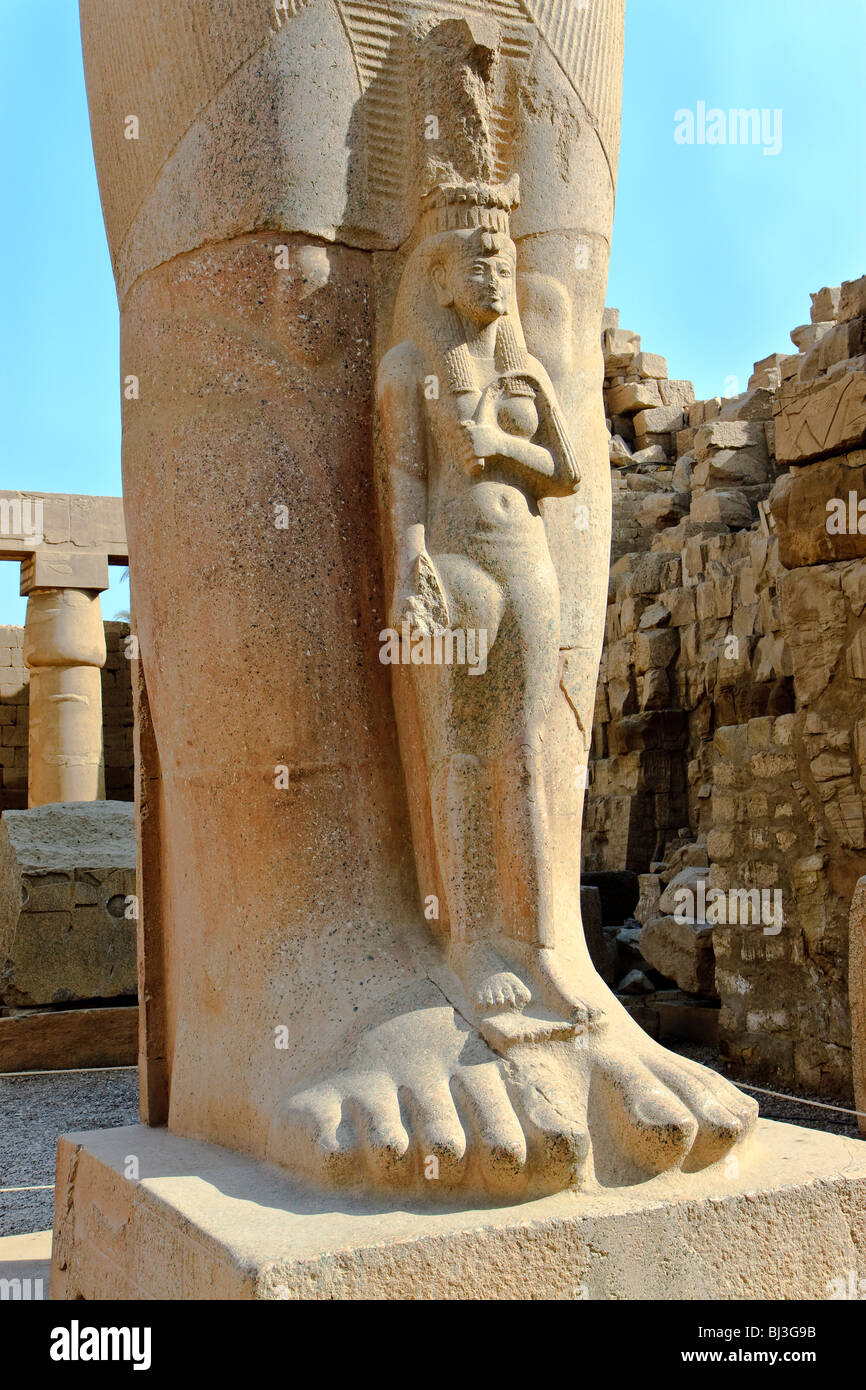 Karnak statue hi-res stock photography and images - Alamy