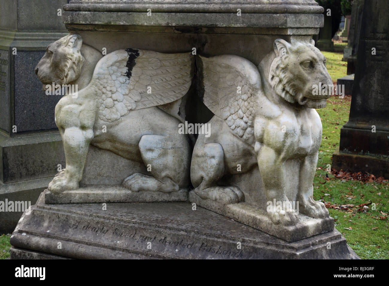 Winged stone lions hi-res stock photography and images - Alamy