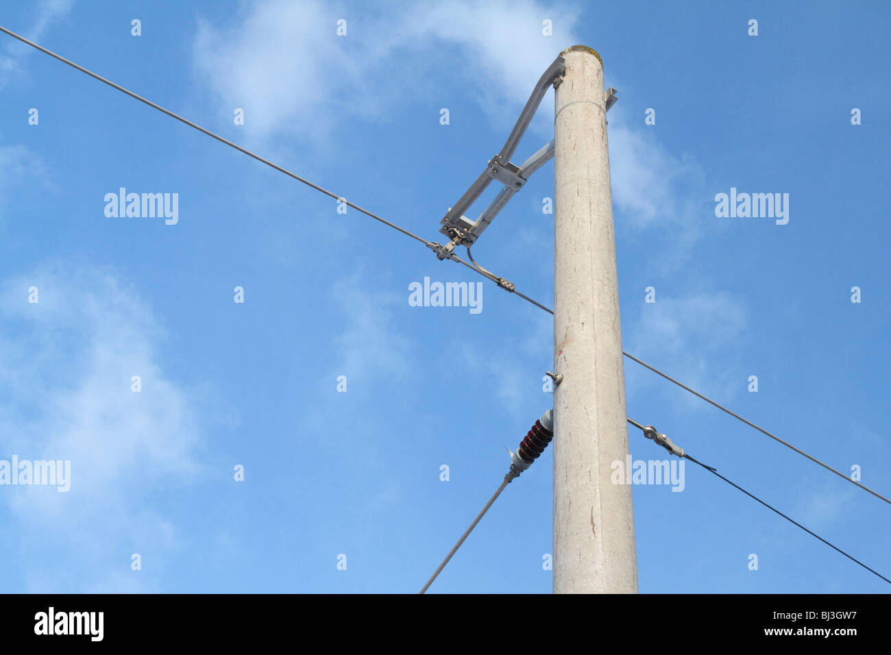 Eisenbahn fahrdraht hi-res stock photography and images - Alamy