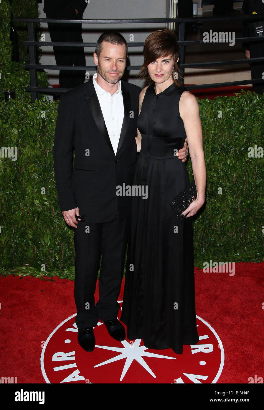 GUY PEARCE KATE MESTITZ VANITY FAIR OSCAR PARTY 2010 LOS ANGELES CA USA ...