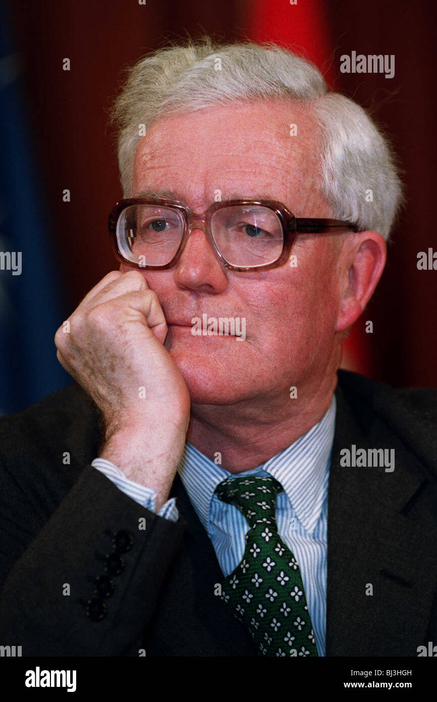 Douglas hurd hi-res stock photography and images - Alamy