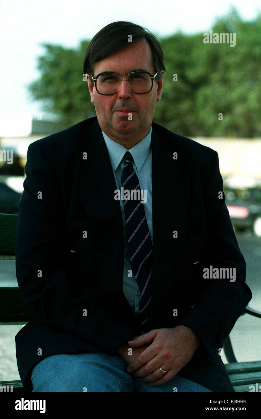 MICHAEL BRUNSON ITN POLITICAL EDITOR 10 January 1994 Stock Photo - Alamy
