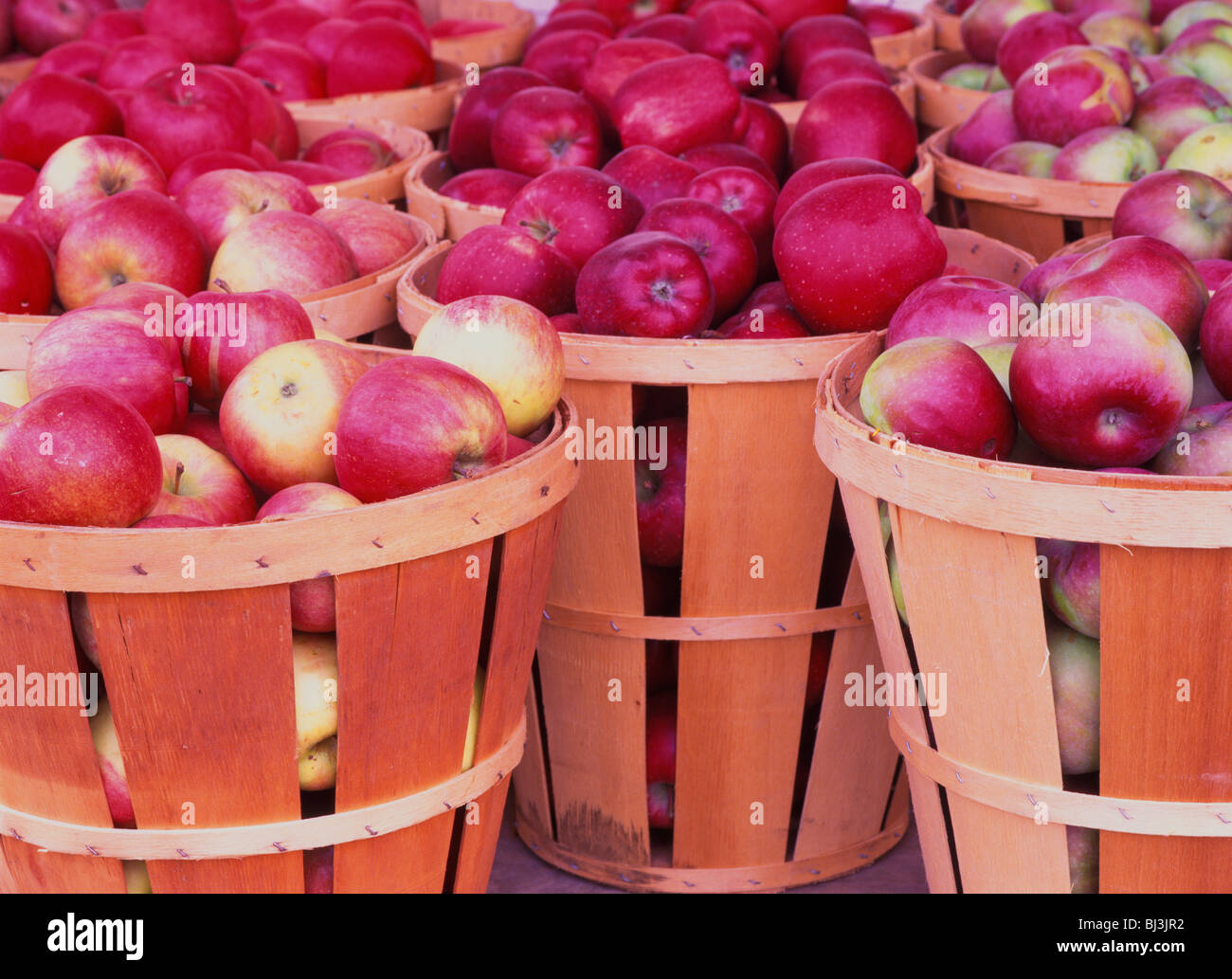 Bushels fruit hi-res stock photography and images - Alamy