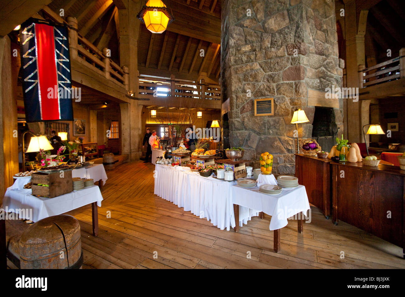 Timberline lodge hi-res stock photography and images - Alamy