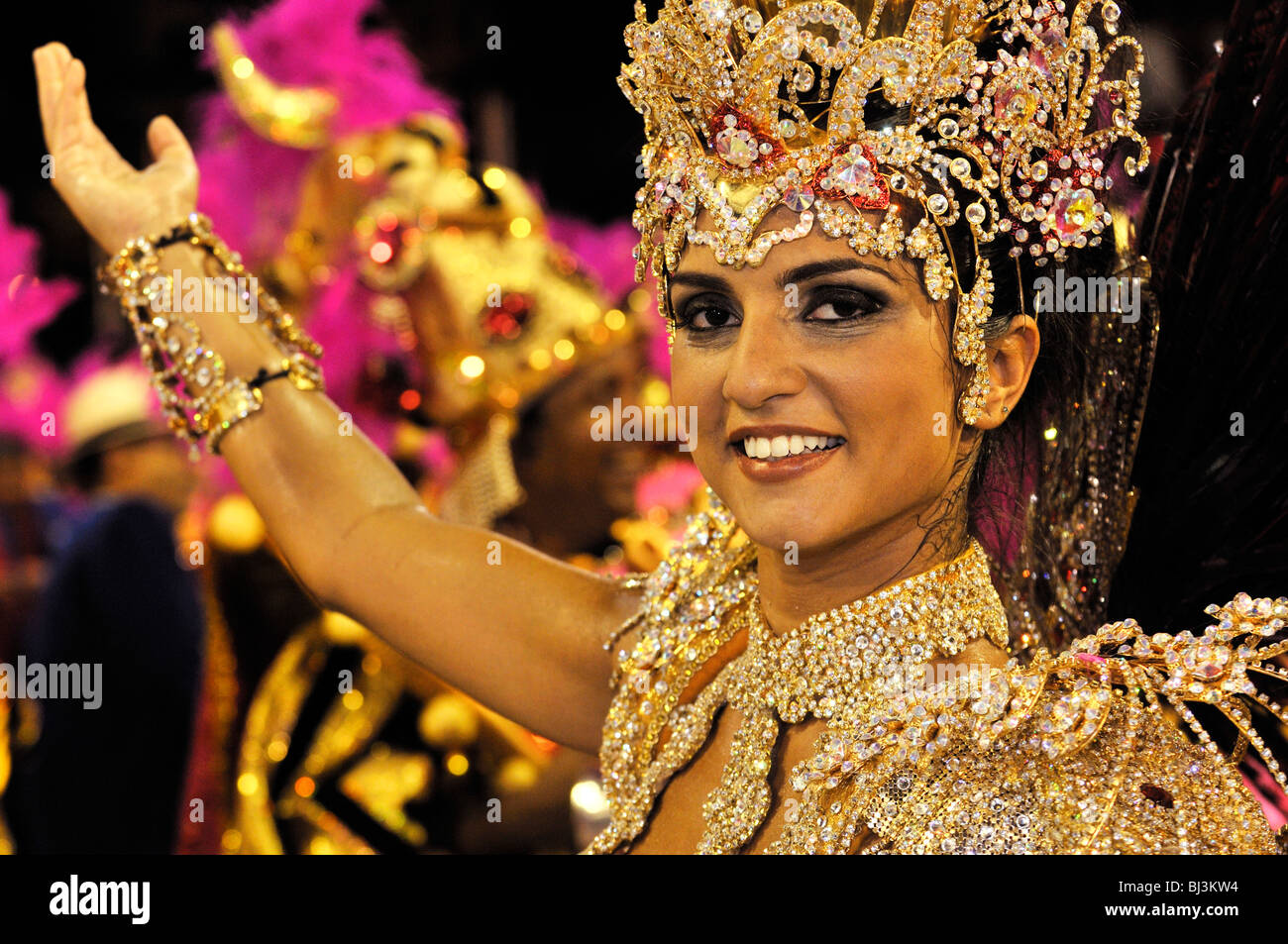 Rio de janeiro samba dancer hi-res stock photography and images - Alamy