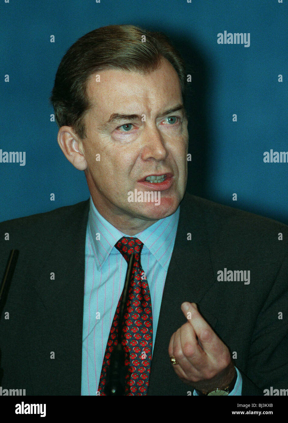 Ian lang mp hi-res stock photography and images - Alamy