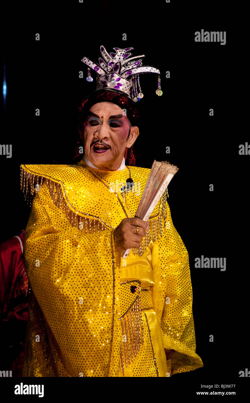 Performance of Chinese Opera in Malaysia Stock Photo - Alamy