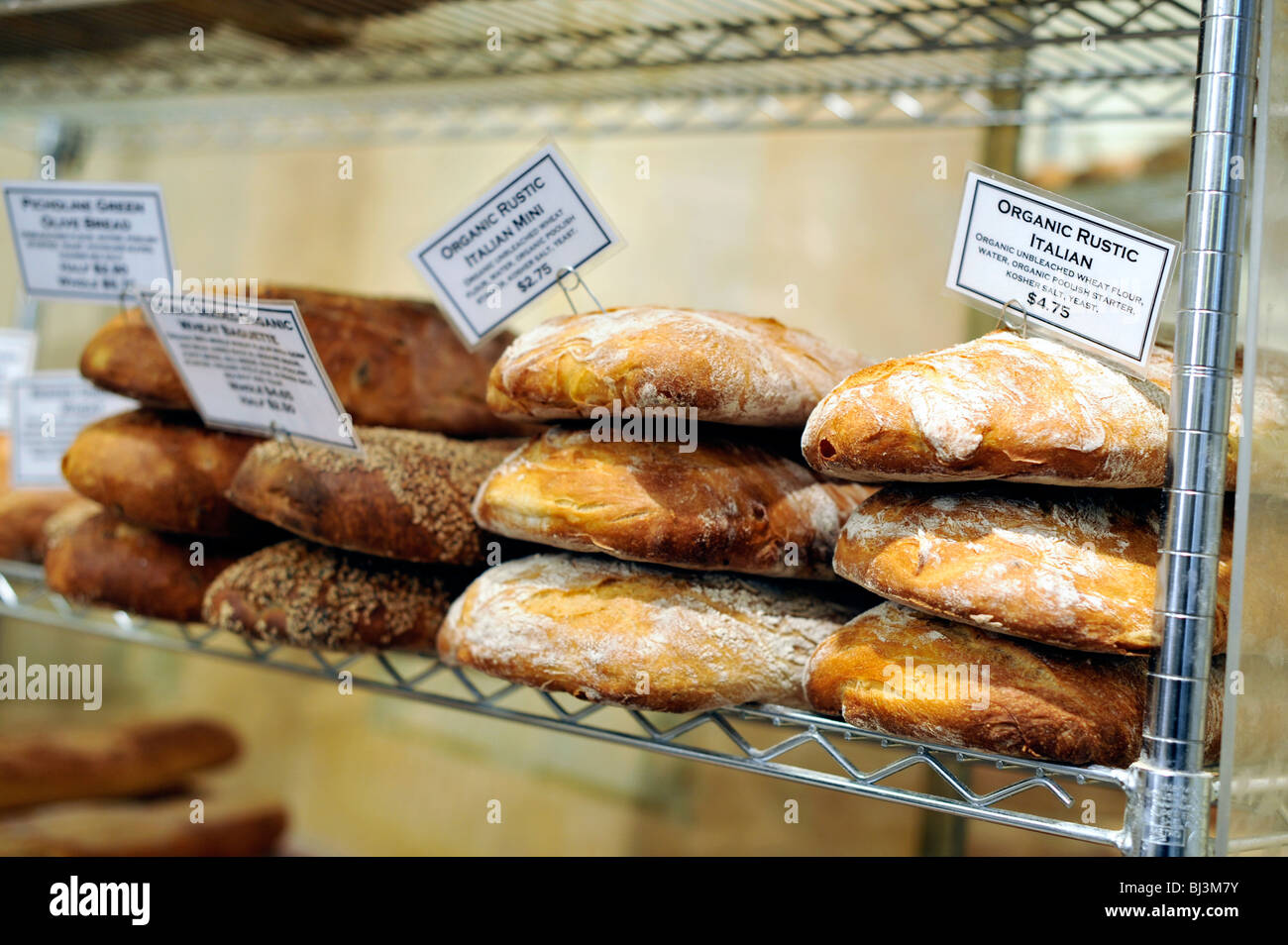 Artisan bread display hi-res stock photography and images - Alamy