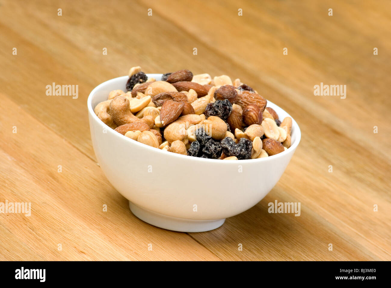 Mixed roasted nuts hi-res stock photography and images - Alamy