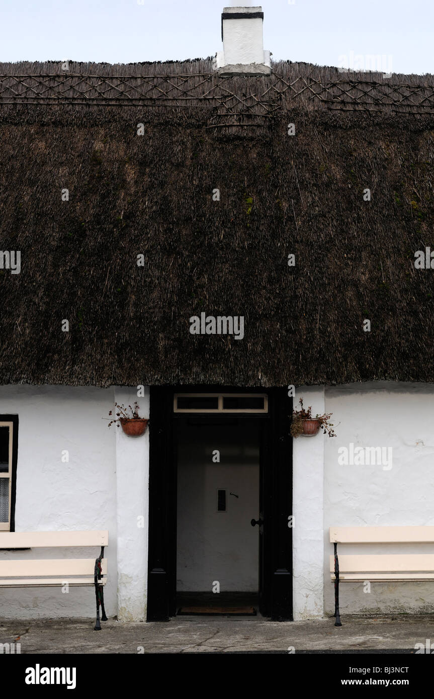 Exterior of Pa mahers maher's thatched pub with the door open boher ...