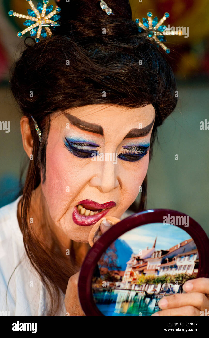 Cantonese opera painting hi-res stock photography and images - Alamy