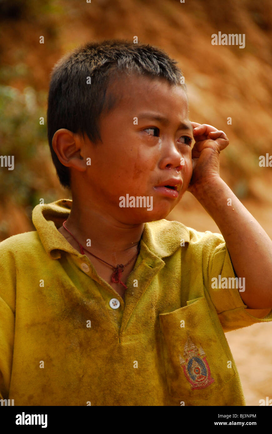 Refugee crying hi-res stock photography and images - Alamy