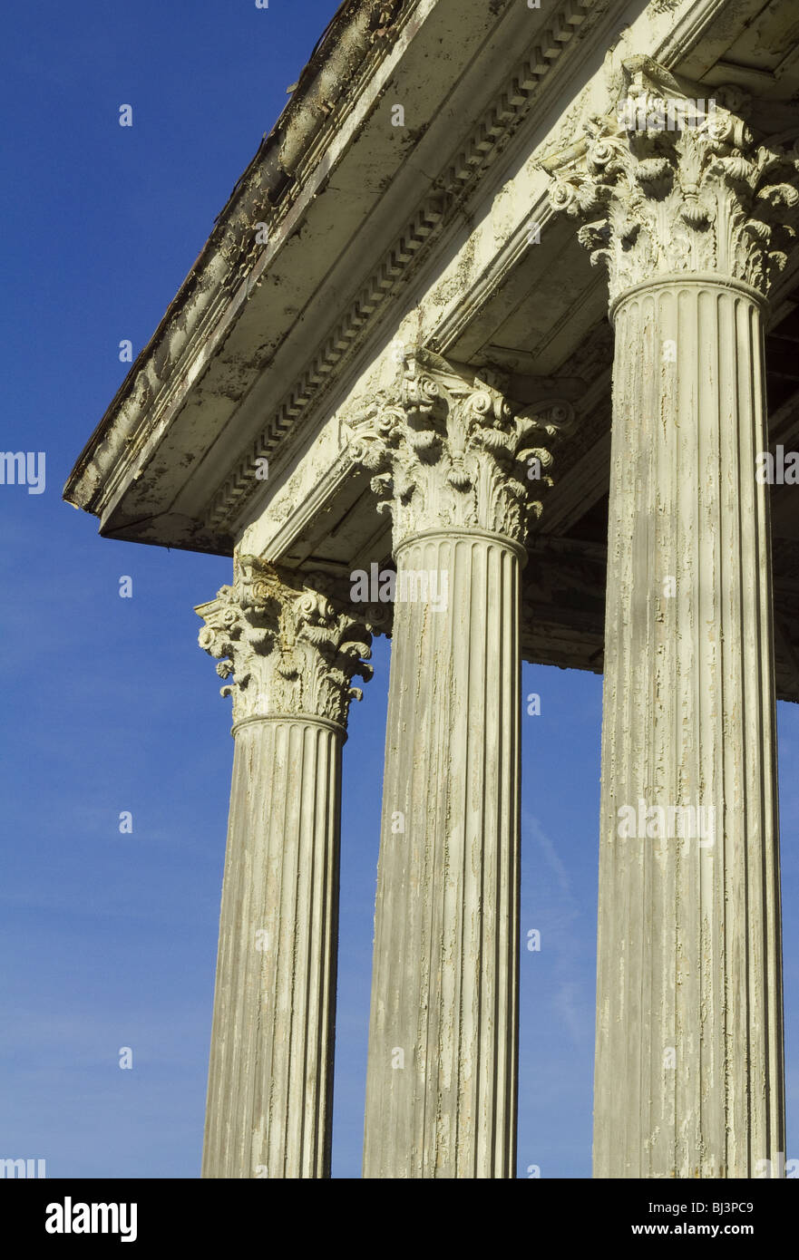Old columns hi-res stock photography and images - Alamy