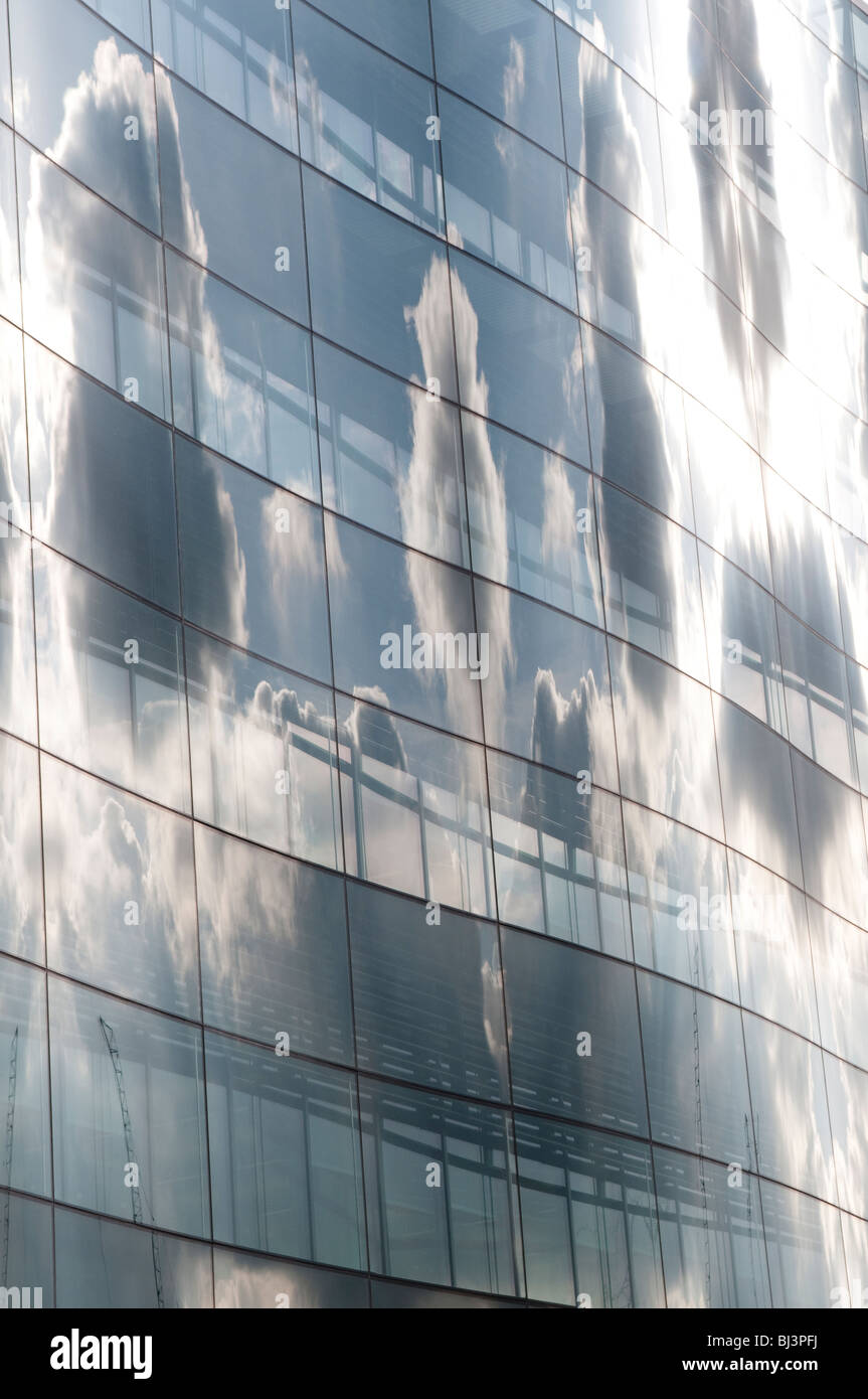 Guardian newspaper building hi-res stock photography and images - Alamy