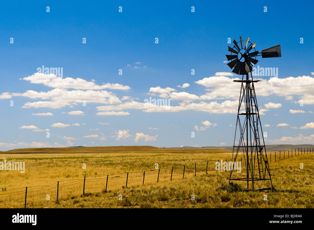 Australian farm windmill hi-res stock photography and images - Alamy