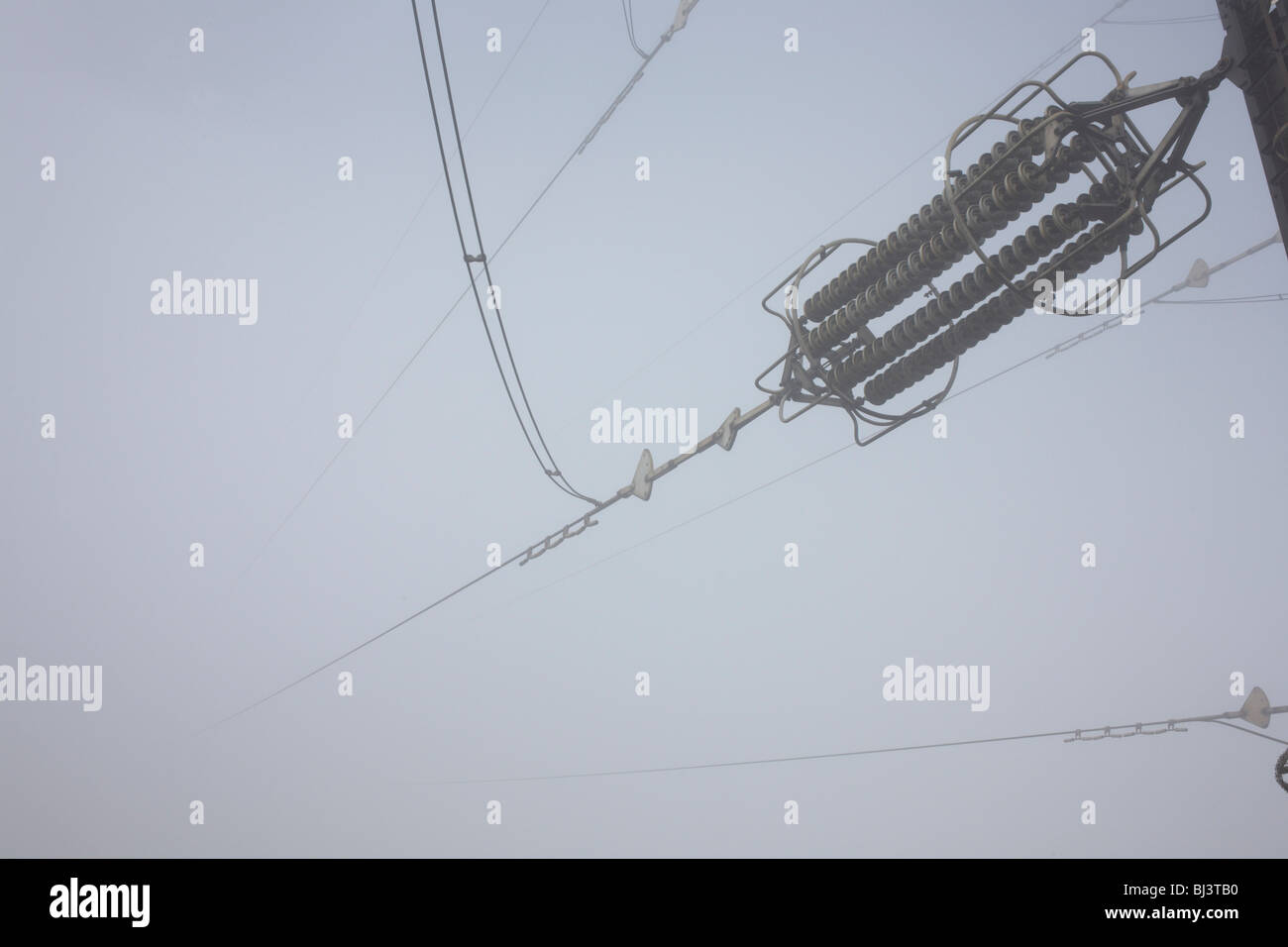 Electricity pylon cables stretch early hi-res stock photography and ...