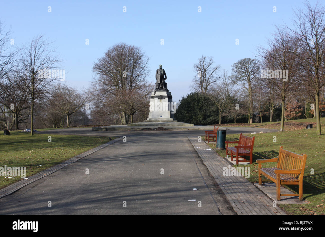 Statue of andrew carnegie hi-res stock photography and images - Alamy