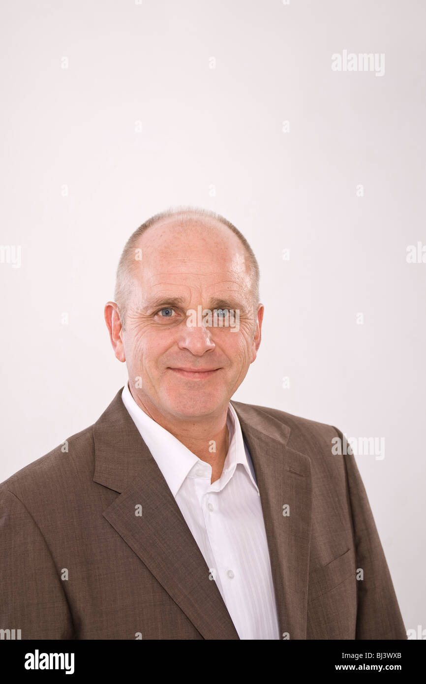 Portrait of a smiling man Stock Photo - Alamy