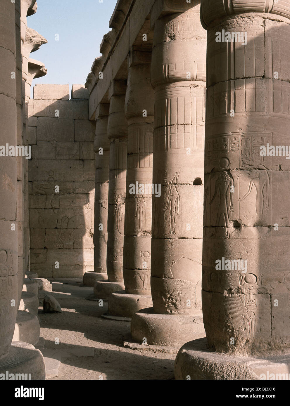 Ramesseum of thebes hi-res stock photography and images - Alamy