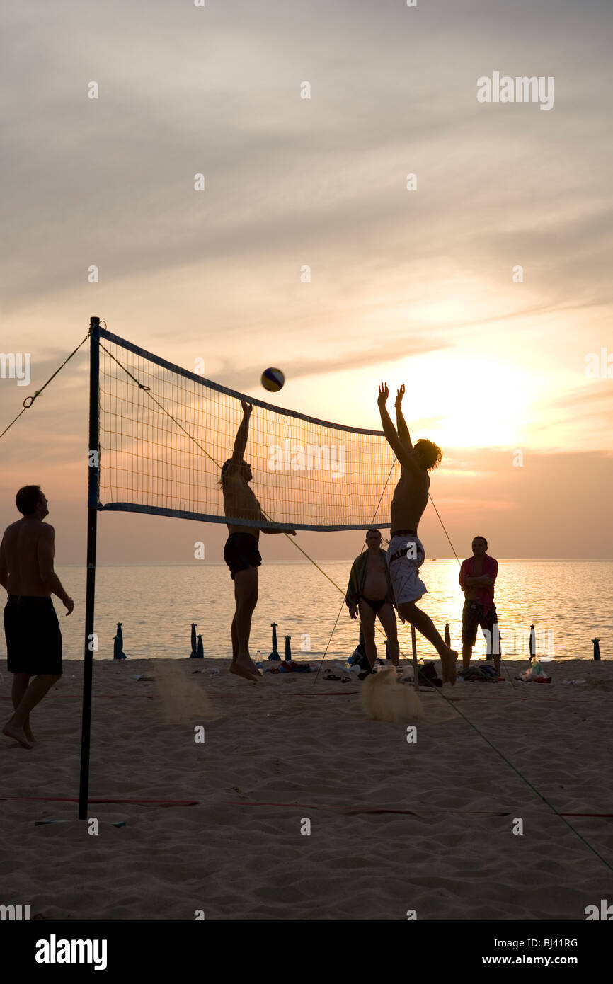 Volleyball net silhouette on beach hi-res stock photography and images ...