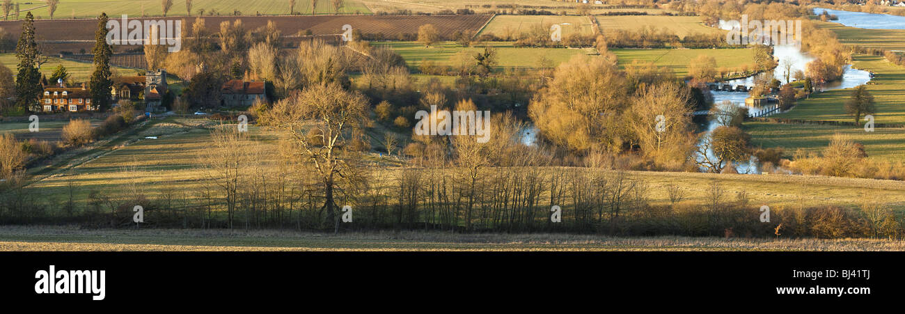 Evening light over the River Thames and Day's Lock from Wittenham ...