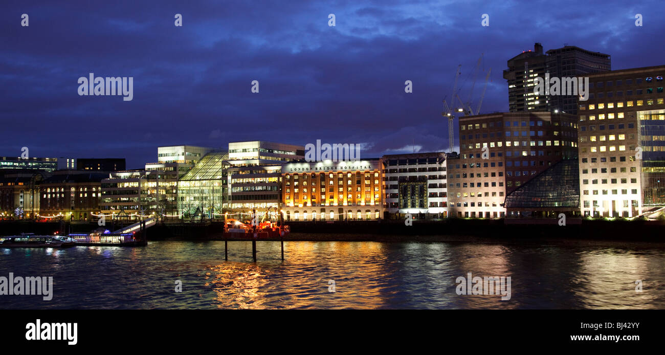 Shot from london bridge hi-res stock photography and images - Alamy