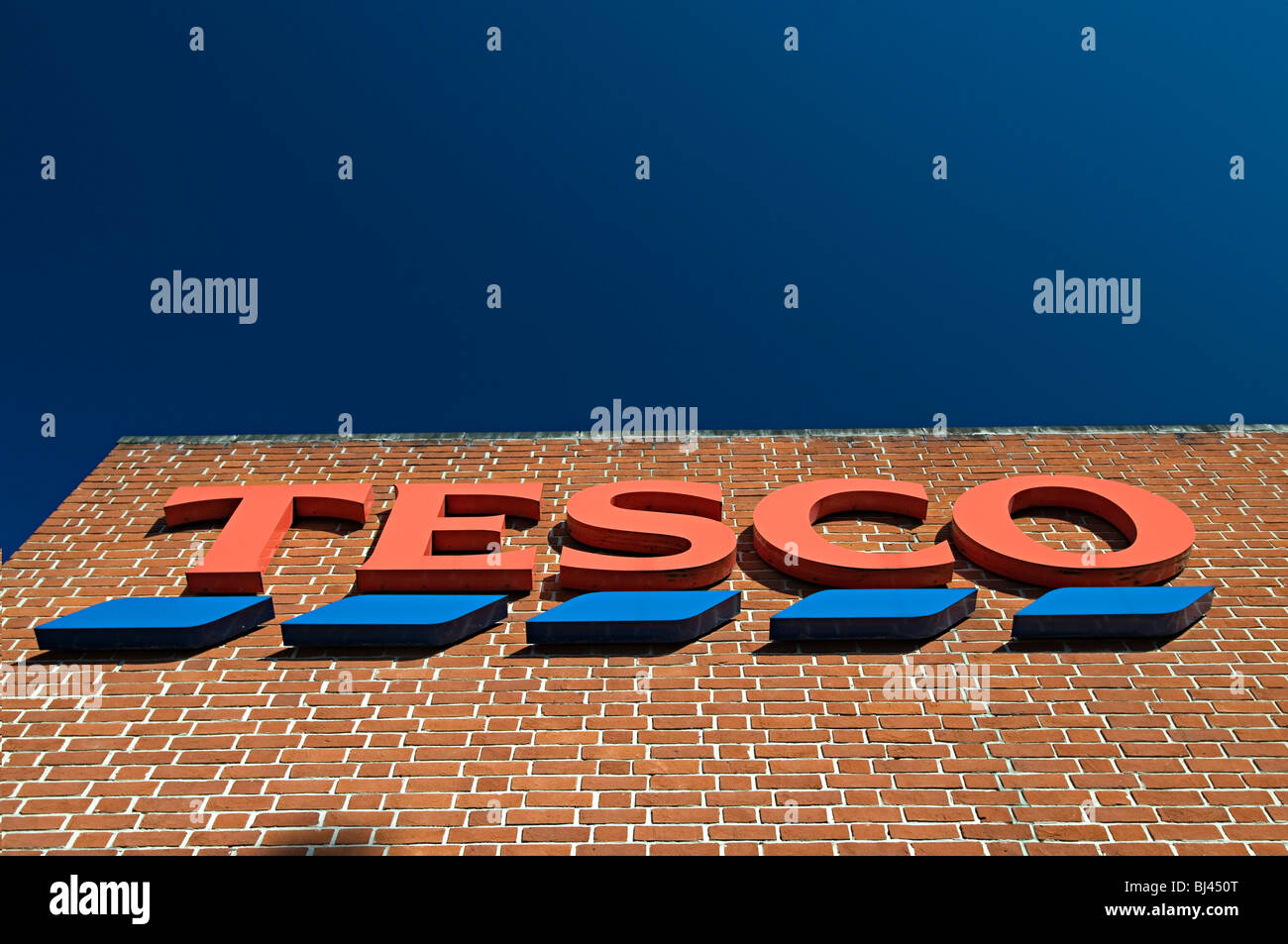 Tesco logo icon hi-res stock photography and images - Alamy
