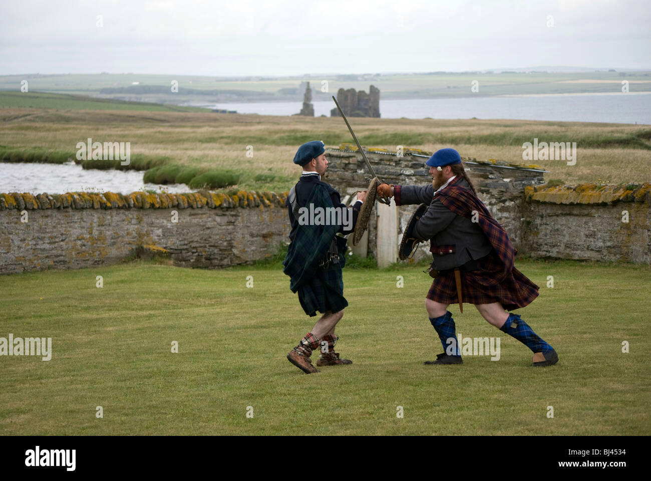 Scottish Highland soldiers fighting near Noss Head and Wick in the ...