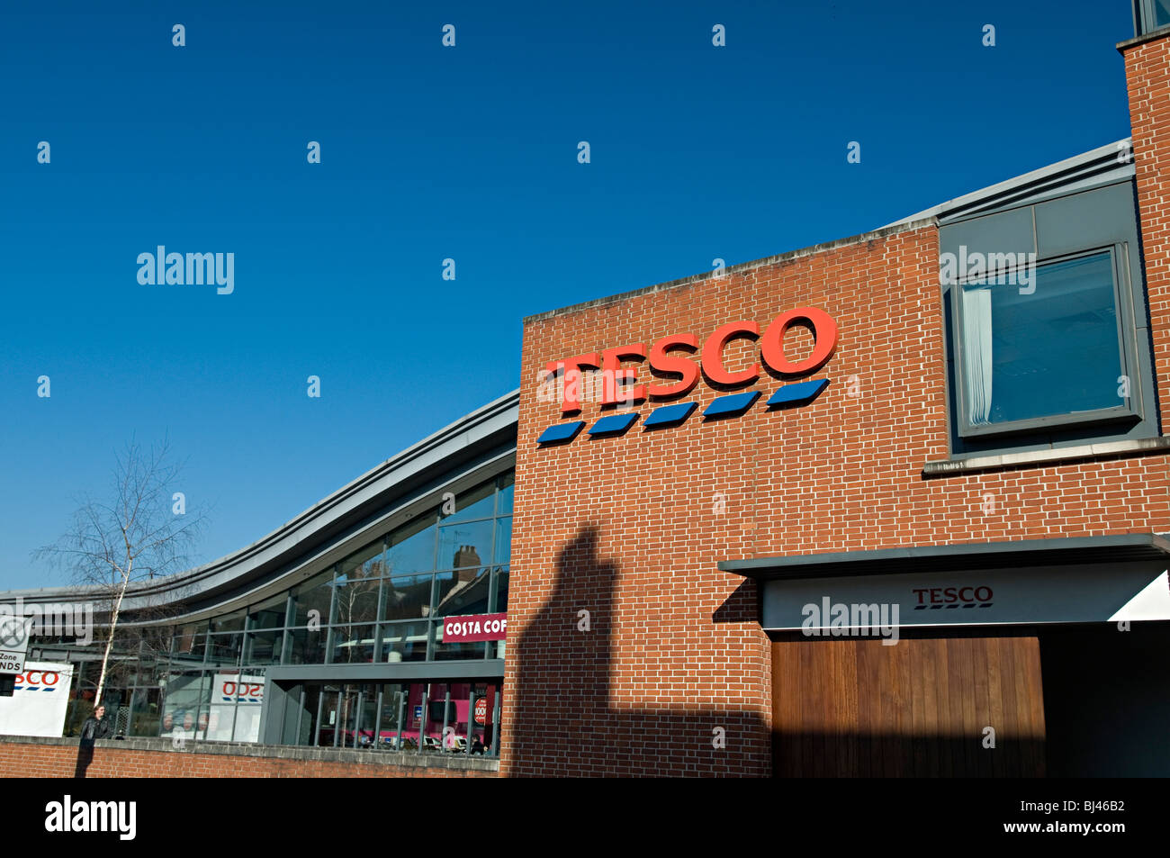 tescos supermarket ludlow Stock Photo - Alamy