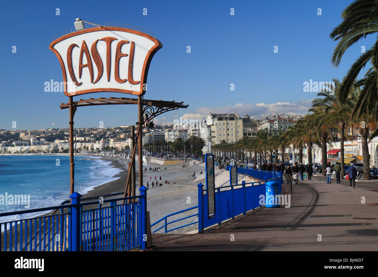 Quai des Etats-Unis with Castel beach, Nice, Alpes Maritimes, Région ...
