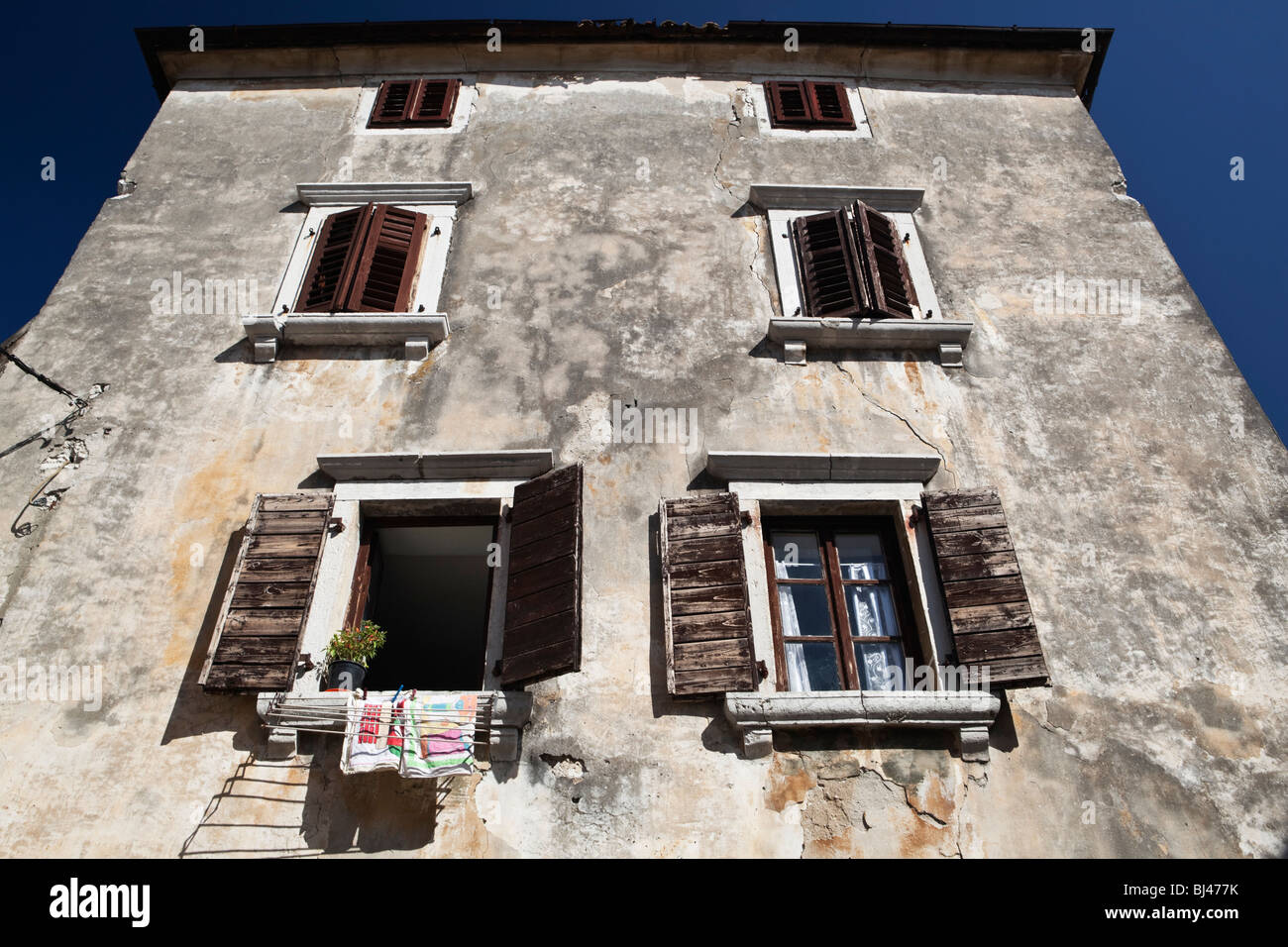 Historic stone house medieval village hi-res stock photography and ...