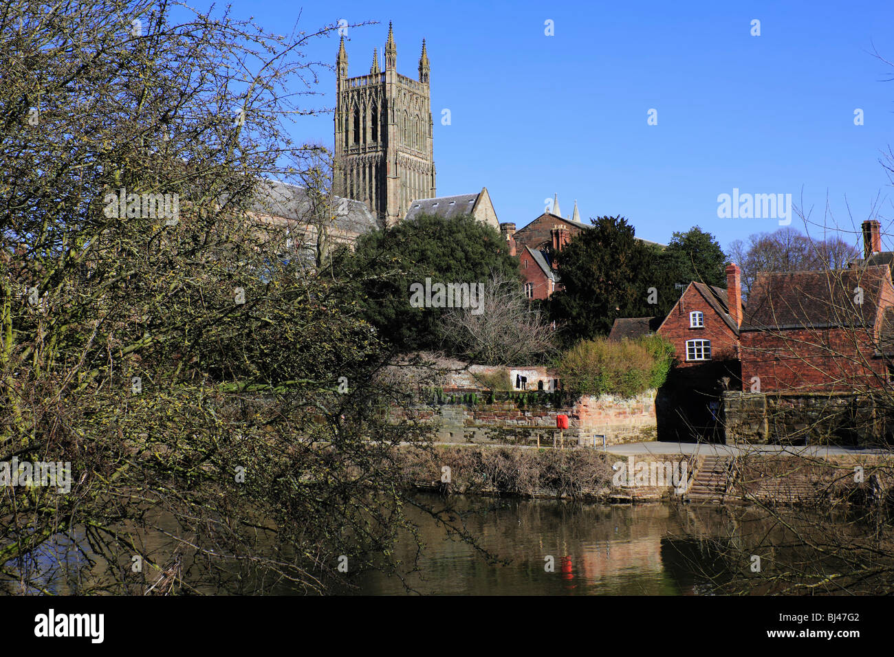 Worcester cathedral riverside landscape hi-res stock photography and ...
