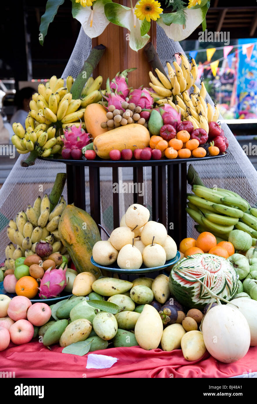 Fruit display - arrangement in Phuket Stock Photo - Alamy