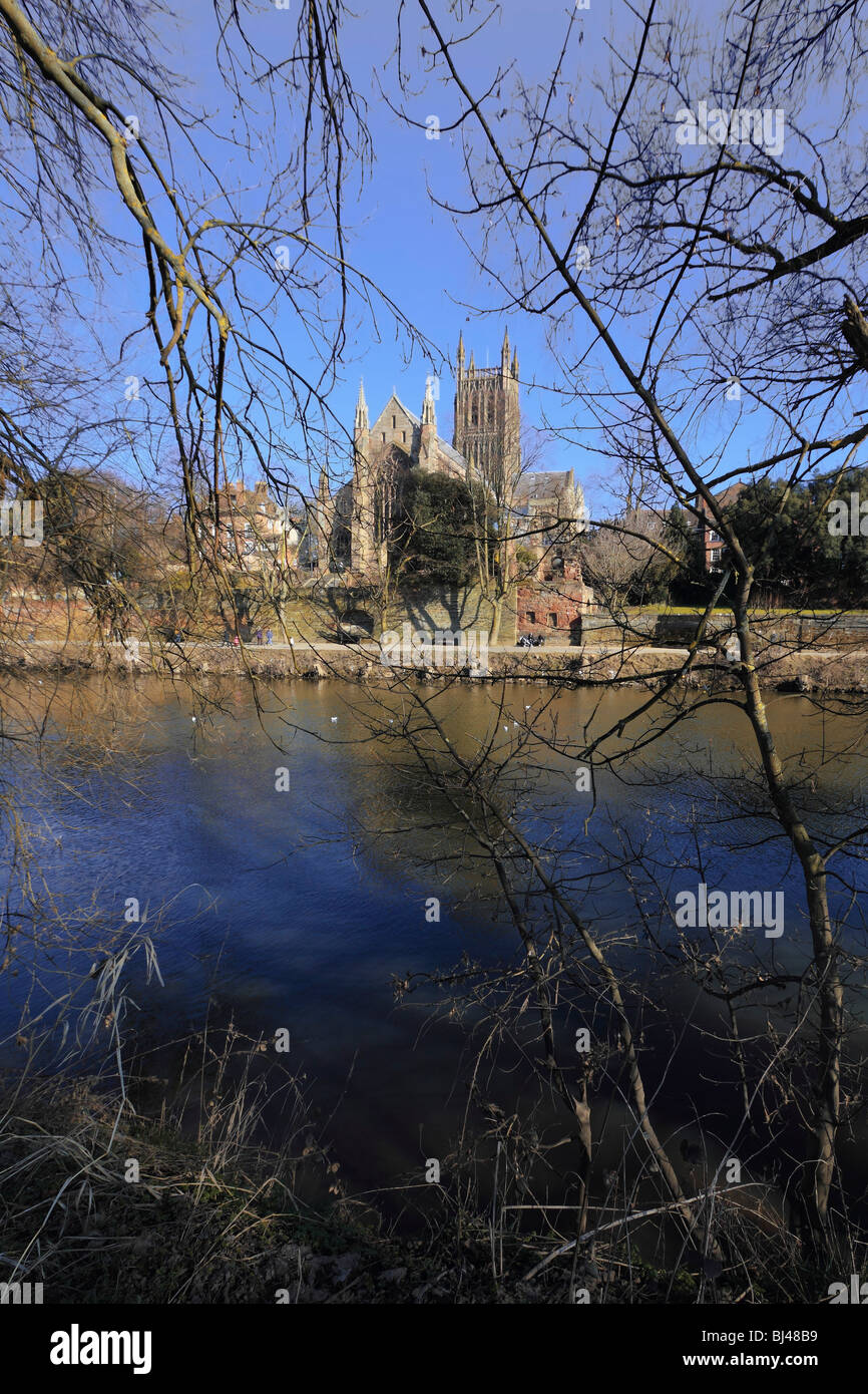 Worcester cathedral river scenery hi-res stock photography and images ...