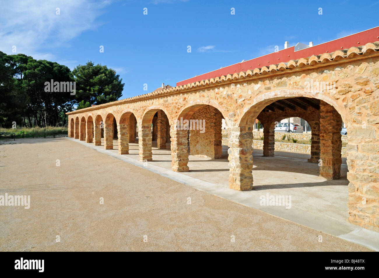 Covered promenade hi-res stock photography and images - Alamy