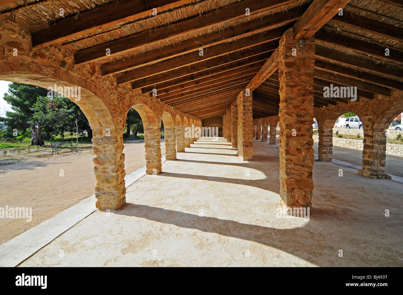 Covered promenade hi-res stock photography and images - Alamy