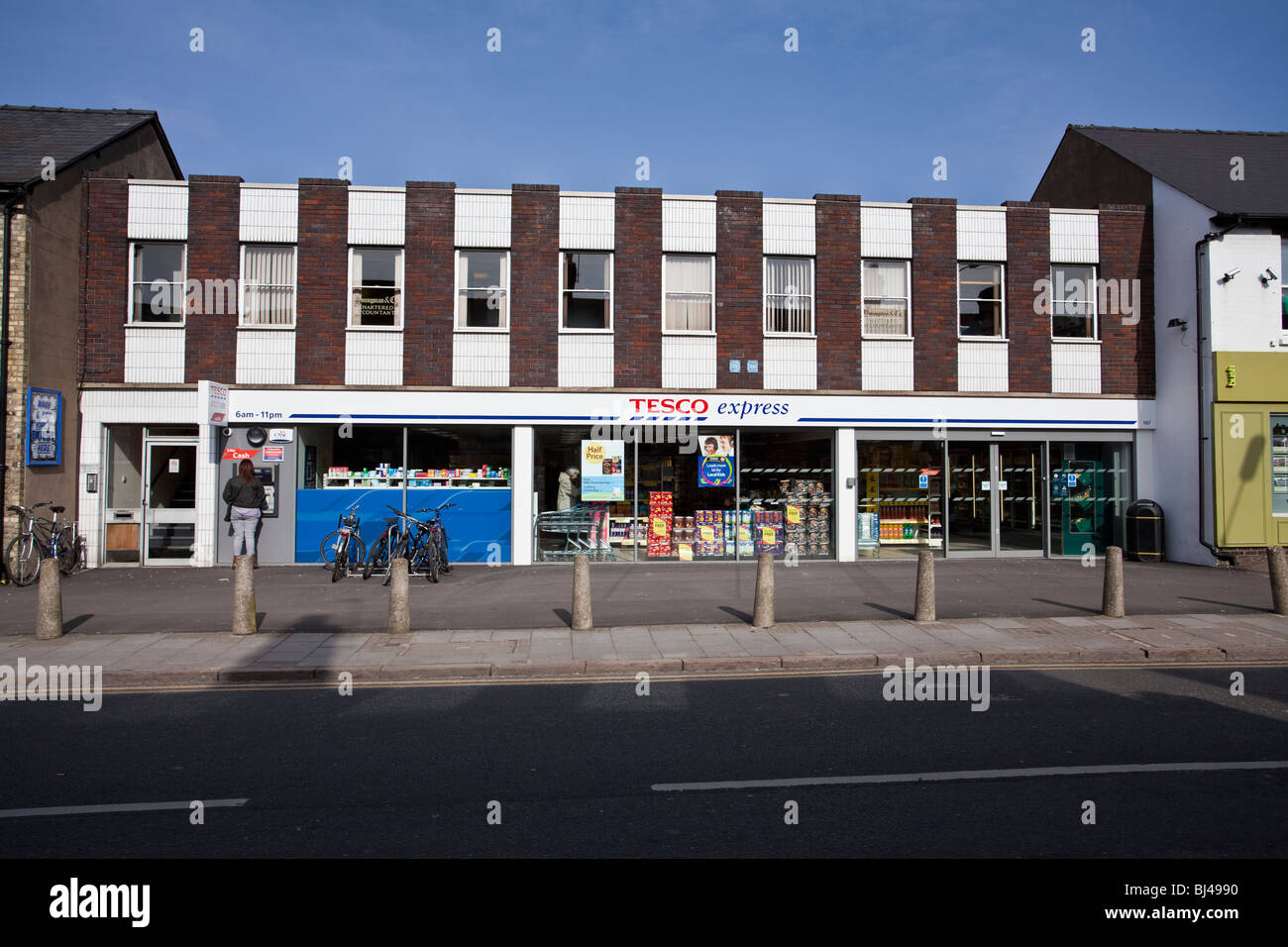 Tesco Express Stock Photos & Tesco Express Stock Images - Alamy
