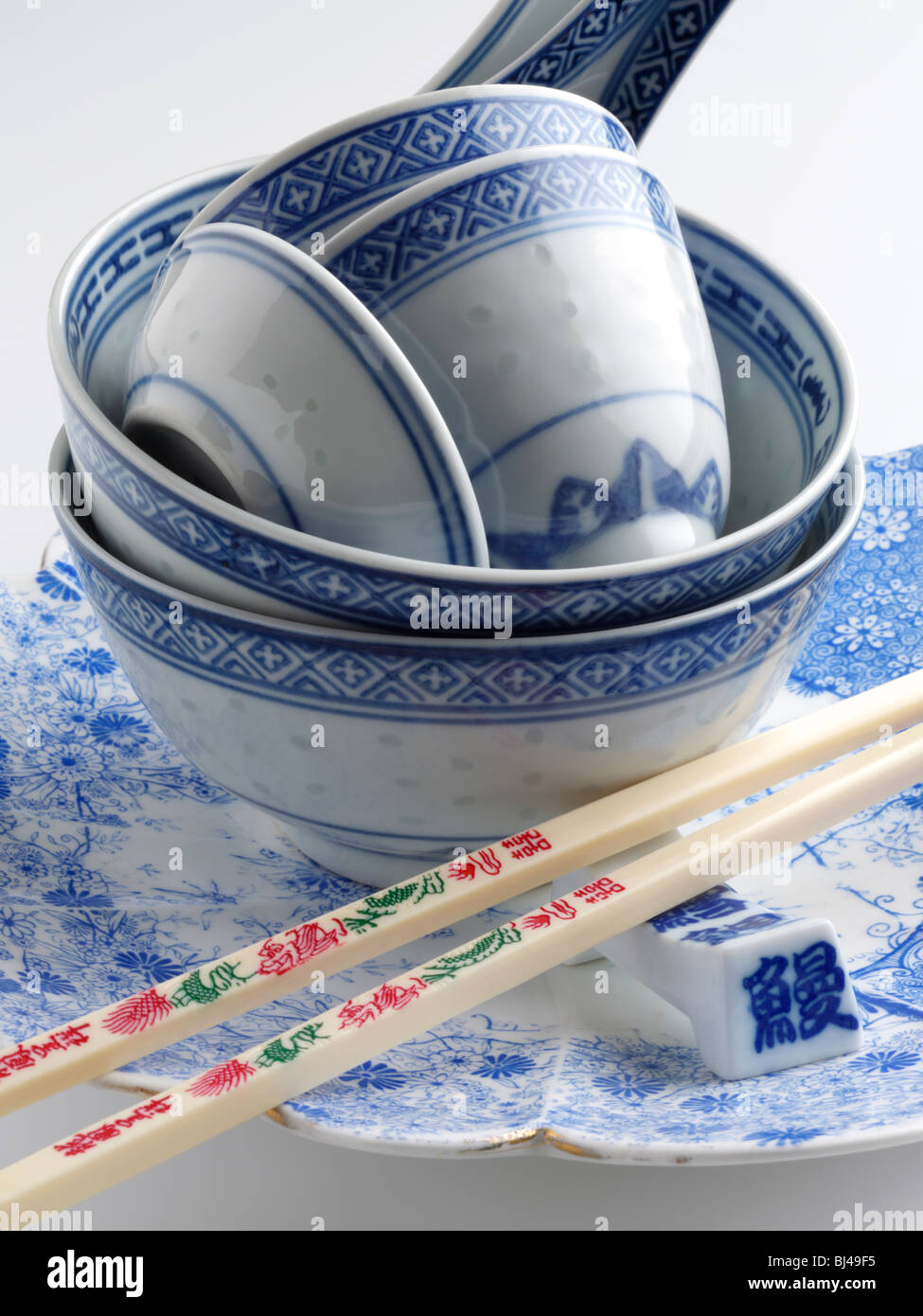 Traditional Chinese blue rice bowls Stock Photo - Alamy