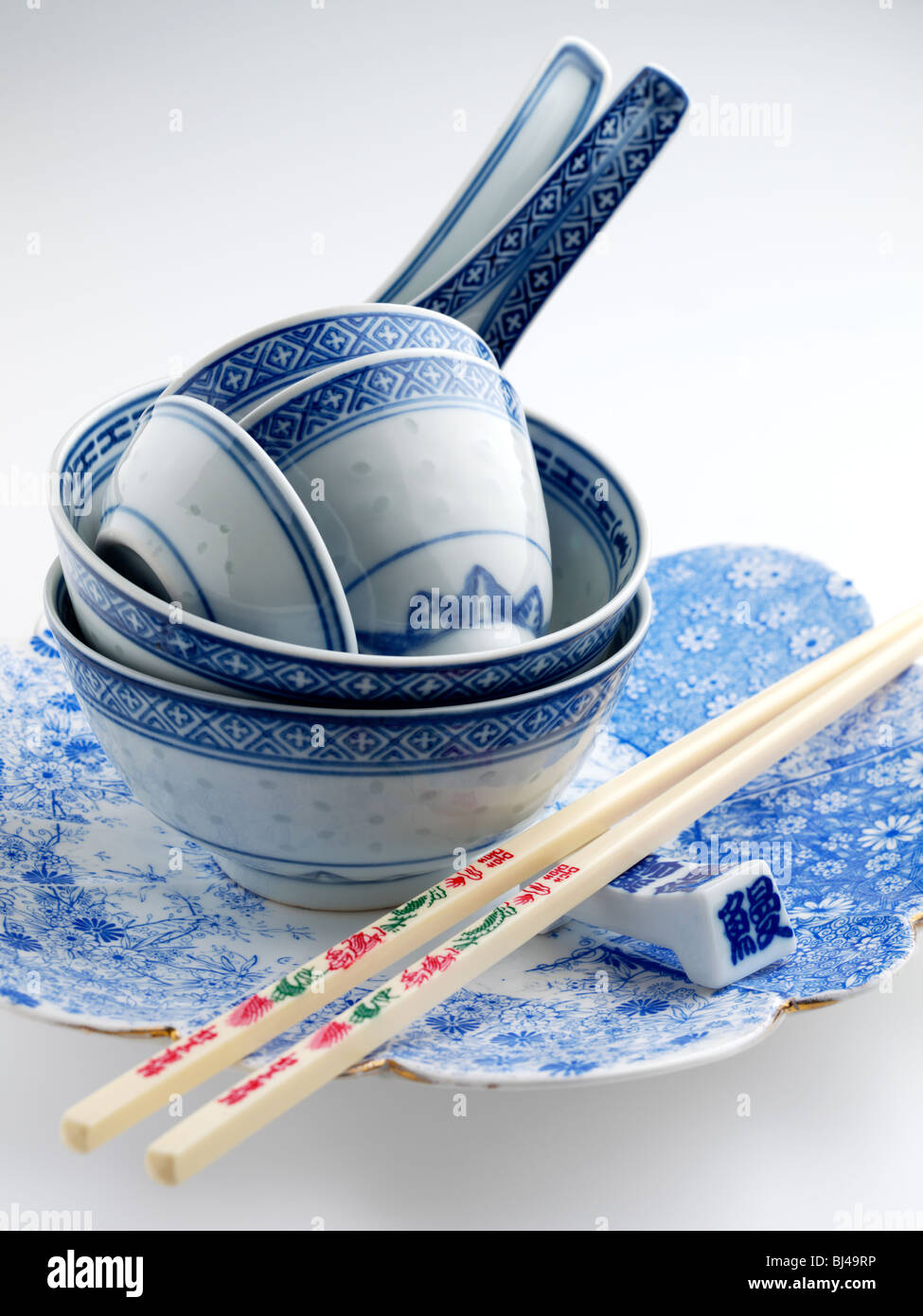 Traditional Chinese blue rice bowls Stock Photo - Alamy