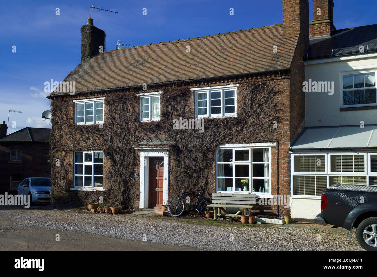 cottage the worcester and birmingham canal stoke prior worcestershire ...