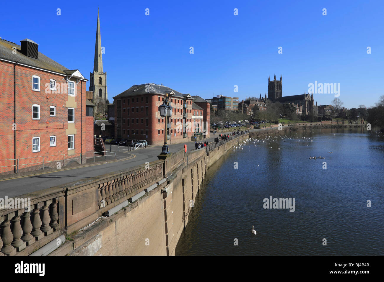 Worcester cathedral riverside landscape hi-res stock photography and ...