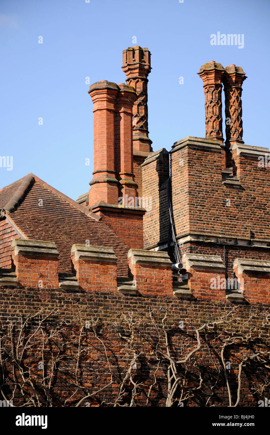 Tudor chimneys hi-res stock photography and images - Alamy