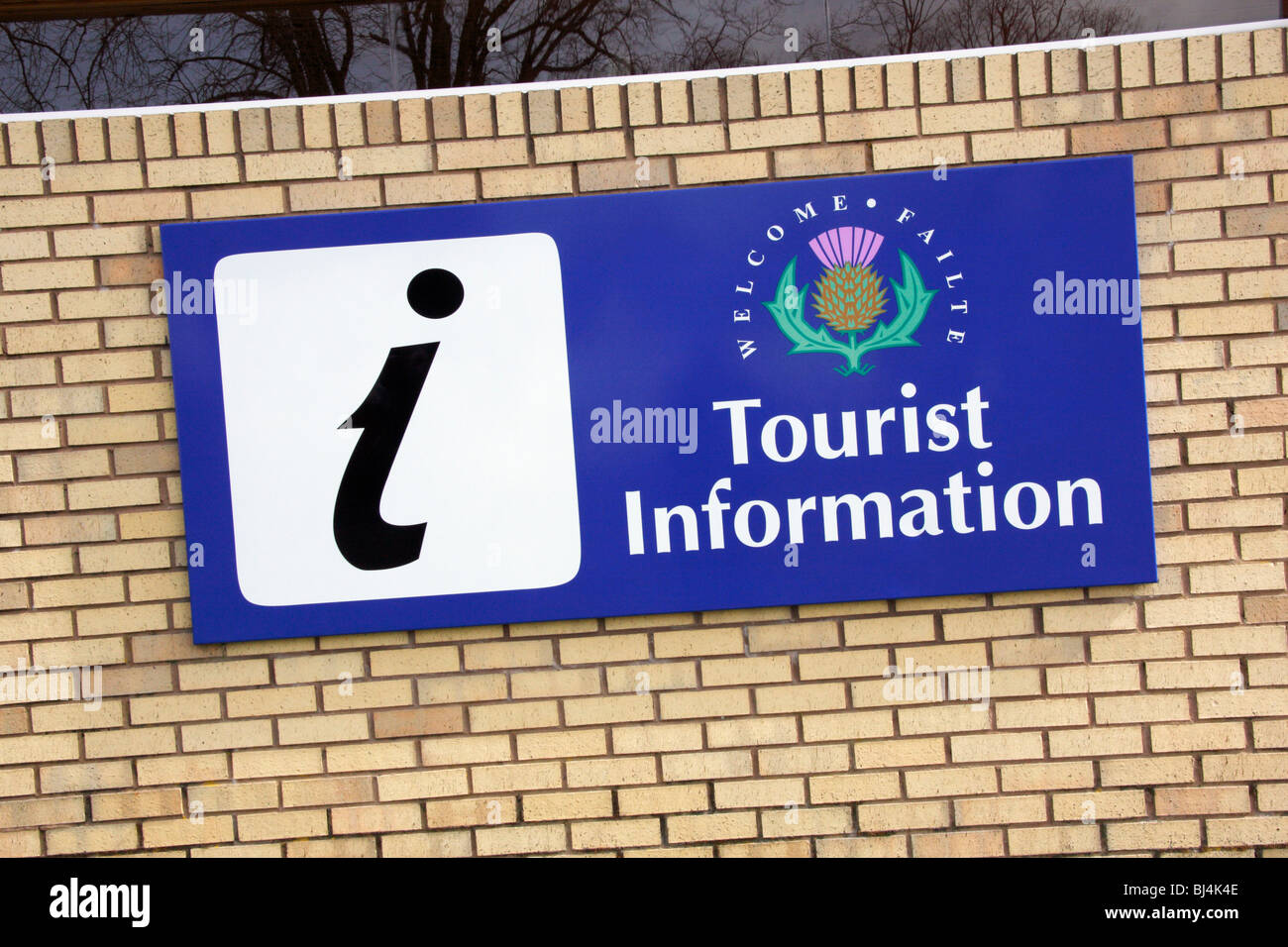 Tourist information sign scotland hi-res stock photography and images ...