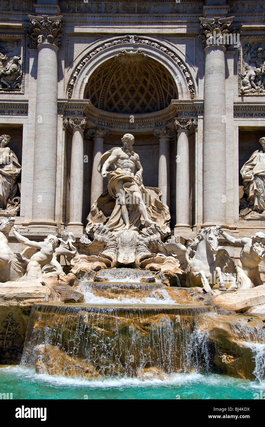 Trevi fountain coins hi-res stock photography and images - Alamy