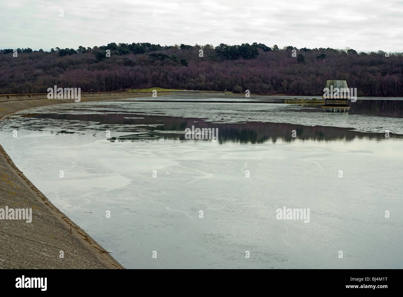 Overspill Structure at Bewl Water Stock Photo - Alamy