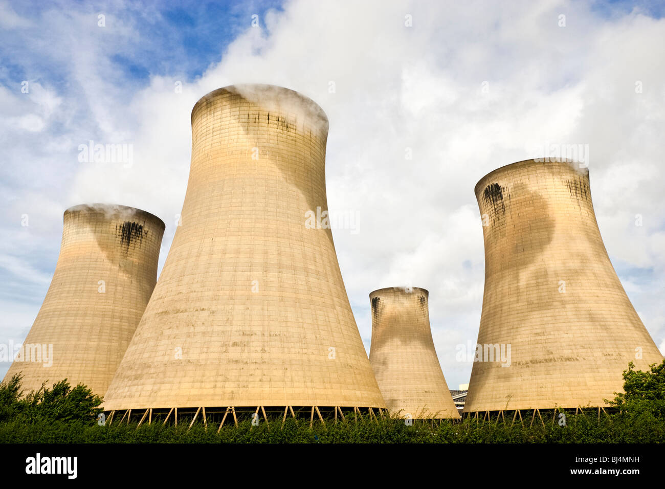 Cooling tower chimneys at coal fired power plant UK Stock Photo - Alamy