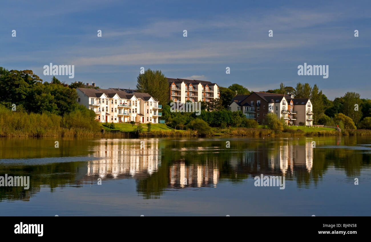 Places to see in londonderry hi-res stock photography and images - Alamy