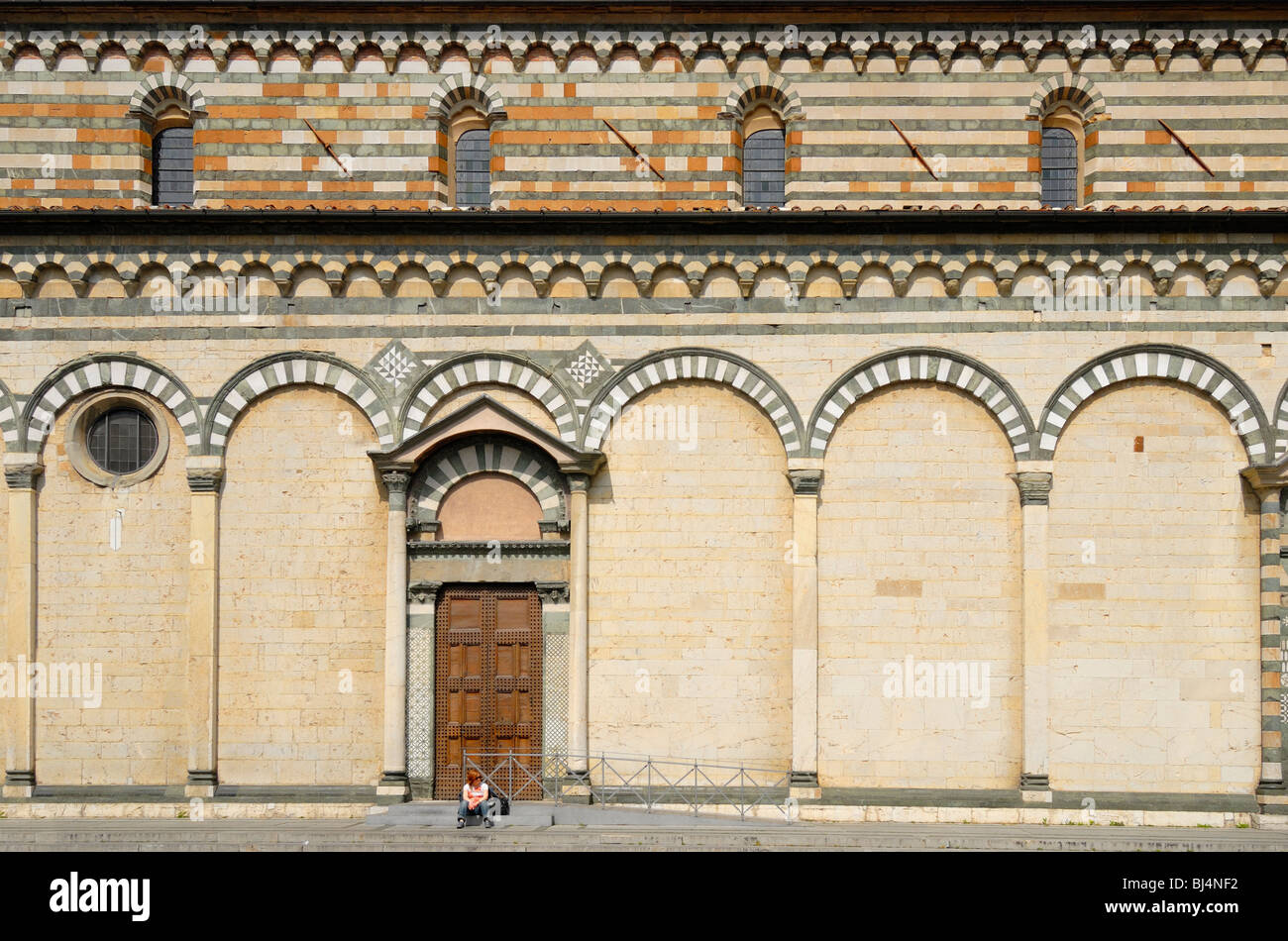 Prato, Tuscany, Italy. South wall of Cattedrale Santo Stefano (St ...
