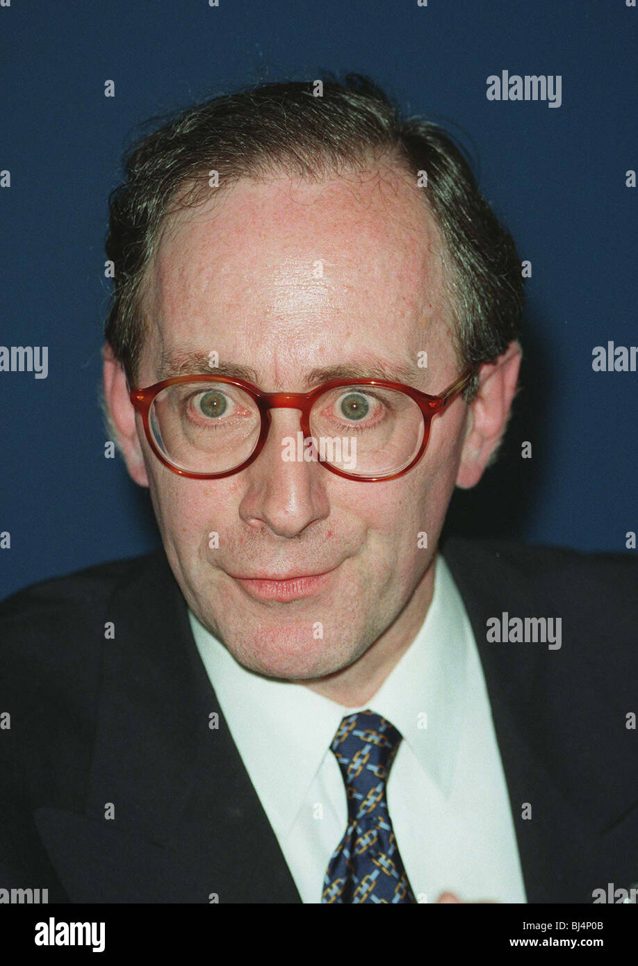 MALCOLM RIFKIND MP FOREIGN SECRETARY 25 June 1996 Stock Photo - Alamy